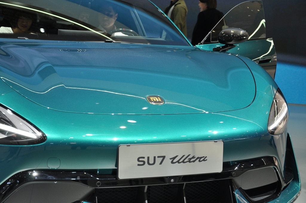 用4.2万元的“皇帝新衣”，小米SU7戳破了信任泡沫